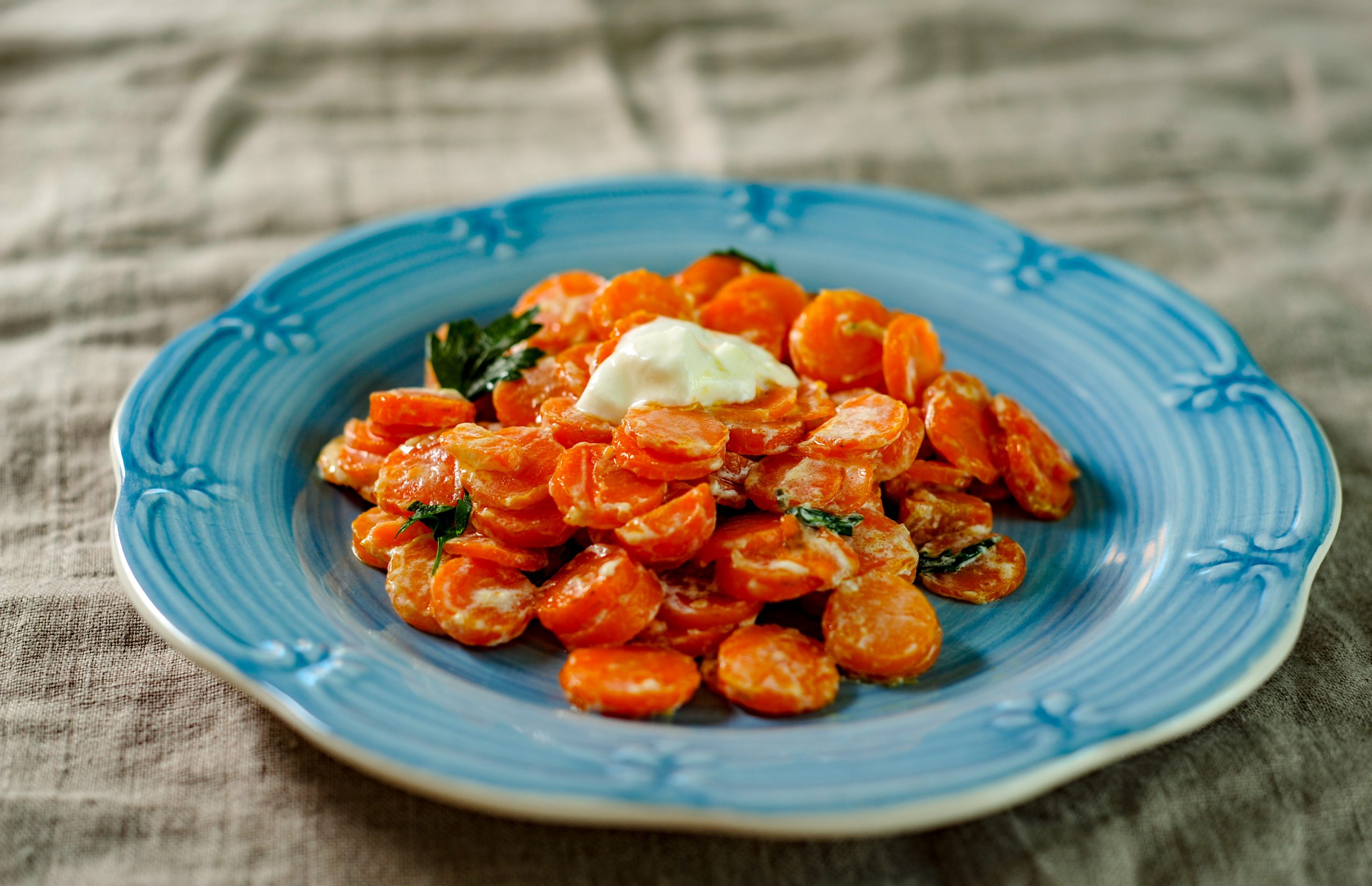 DUŠENO KORENJE - Ej, Babi